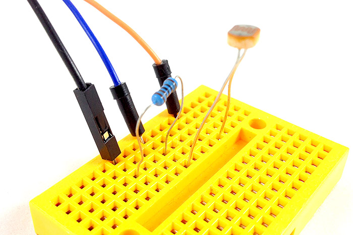 Project Example 17: Determine light levels with a photocell :::: Webduino = Web × Arduino